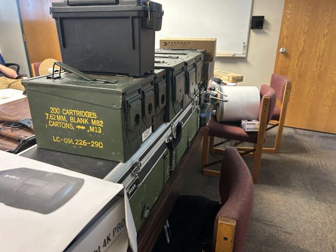 2 suspected drug dealers arrested in Cedar City raid; dozens of guns ...