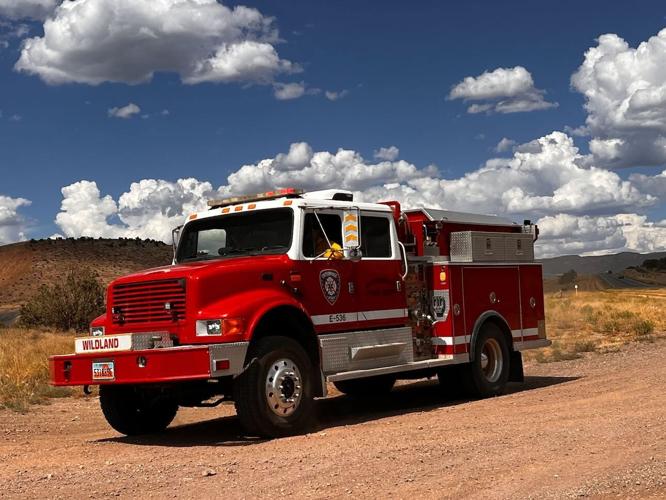 Crews from multiple agencies battle fire northeast of Veyo | Flood And ...