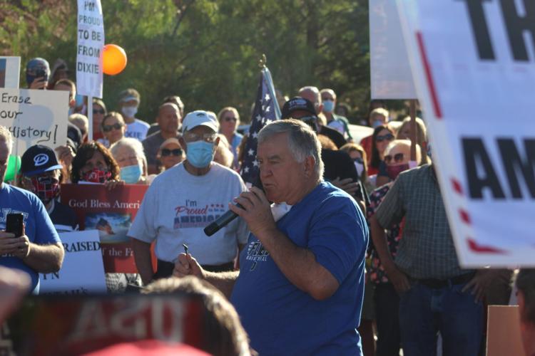 At protest in support of preserving ‘Dixie,’ crowd jeers mayor’s speech ...