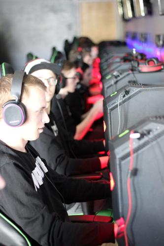 Utah Tech builds new gaming room for university esports teams ...