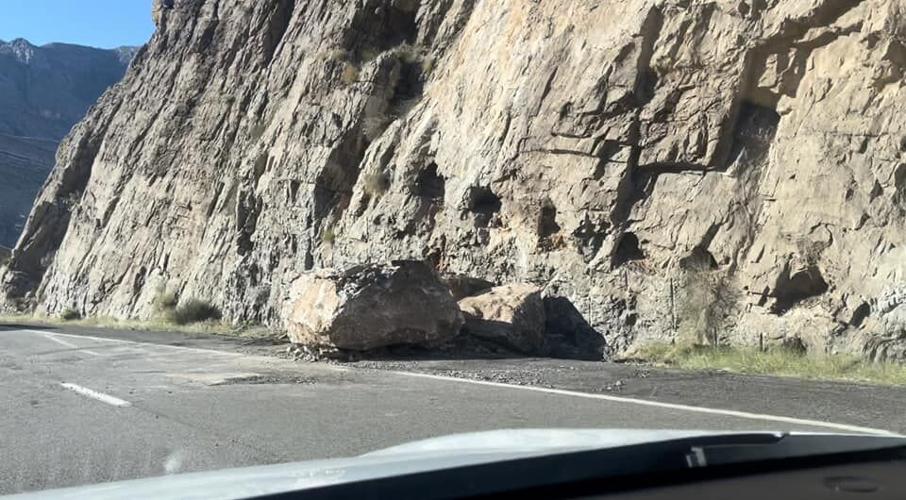 ‘As big as a car’: boulder falls onto I-15 in Virgin River Gorge ...