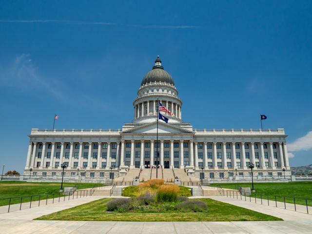 Judge adopts Utah congressional map creating a Democratic-leaning ...