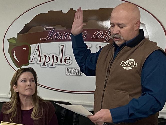 ‘Bring Apple Valley forward’: New mayor, council members take oath of ...