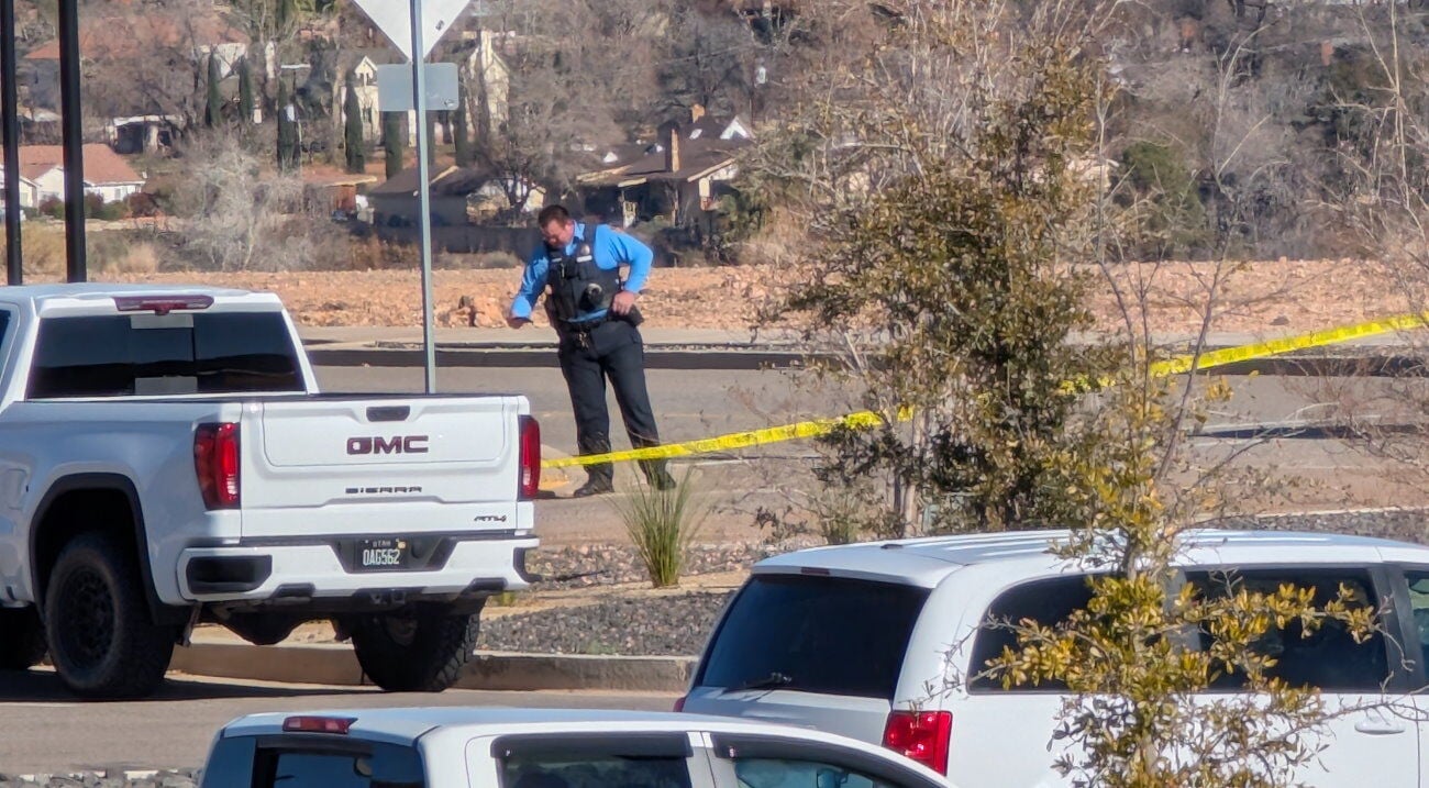 Bystanders rush to aid older man after SUV crash on Tech Ridge Drive ...