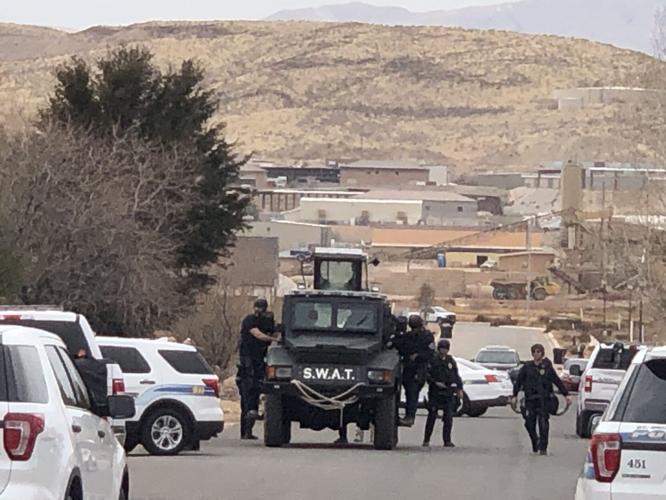 Suspect surrenders to police after 3-hour standoff with SWAT in Little ...