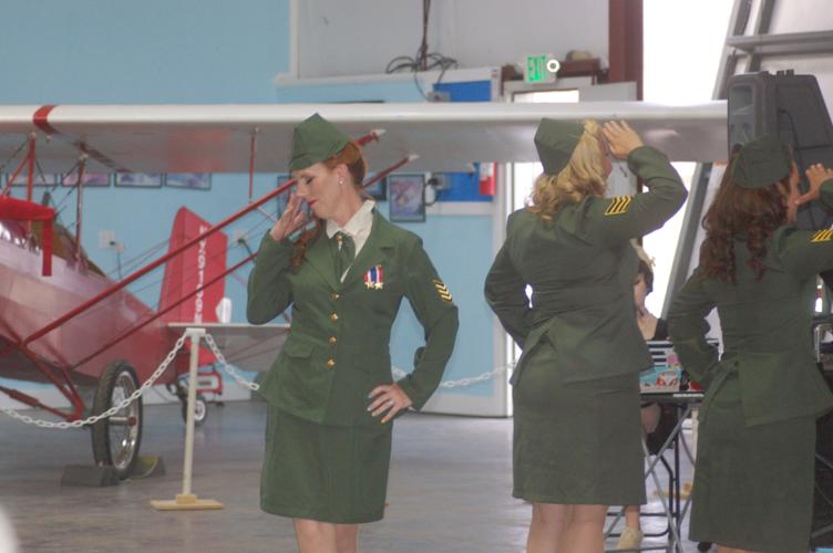 ‘1940s Hangar Dance’ shows veterans a swinging good time | Arts ...