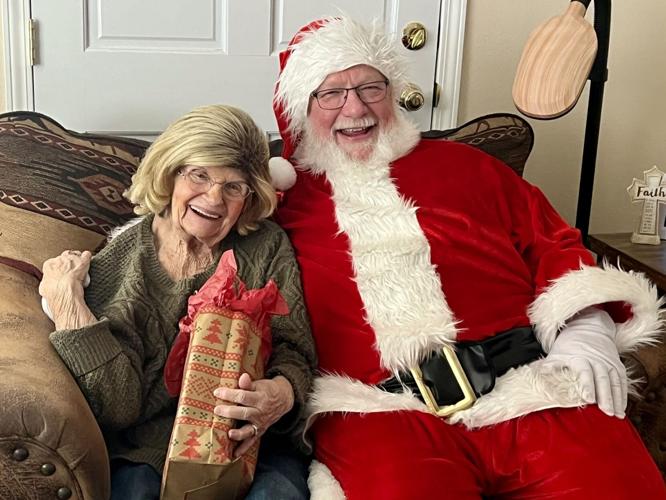 Kruizin’ 4 Seniors adds holiday sparkle for area’s elders | News ...