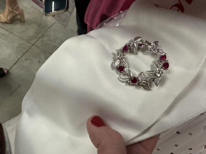 Lily Ritter crowned as 2024 Strawberry Queen | Community ...