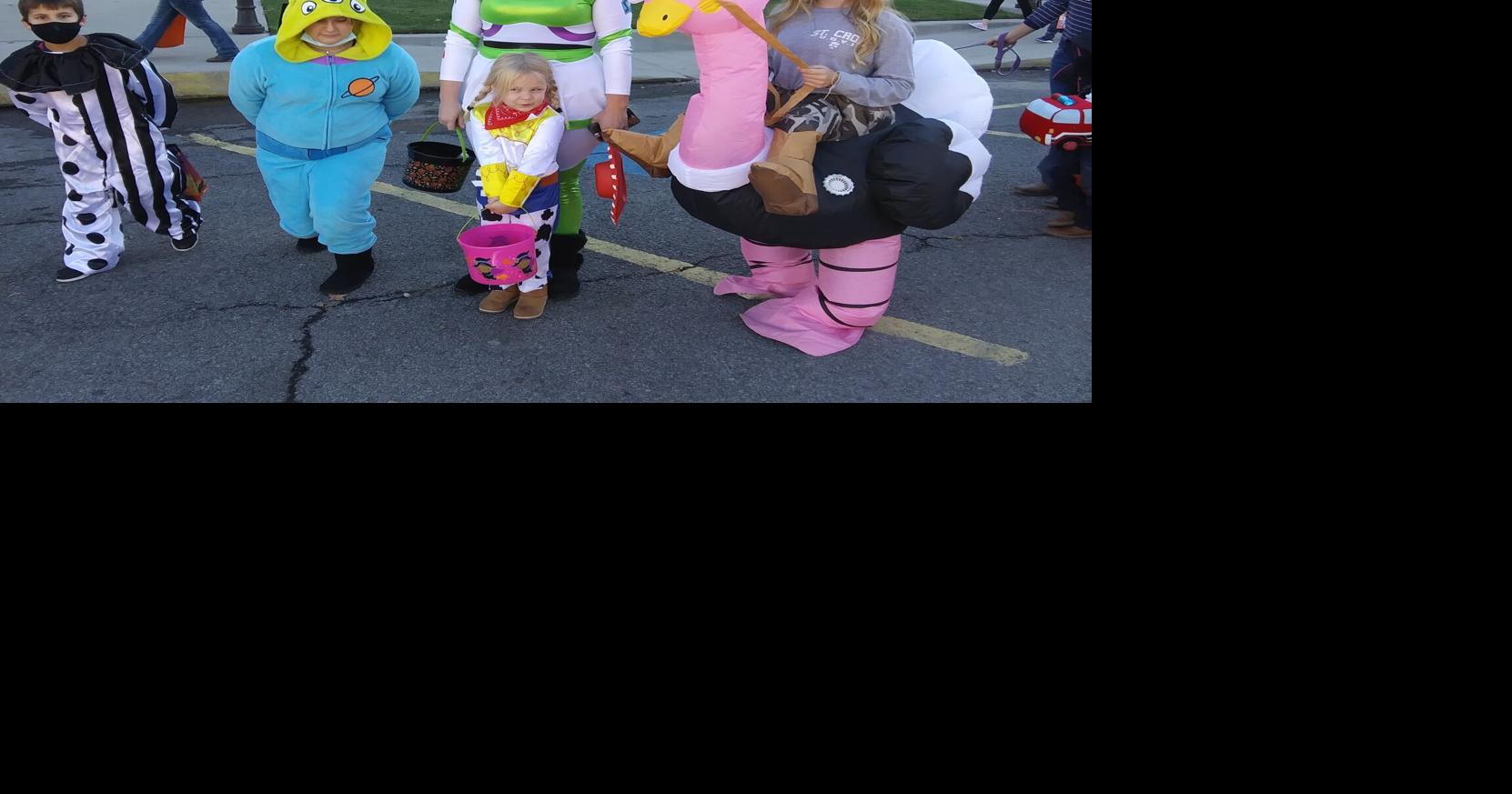 Halloween fun at Trunk-O-Ween in Stilwell | Community ...