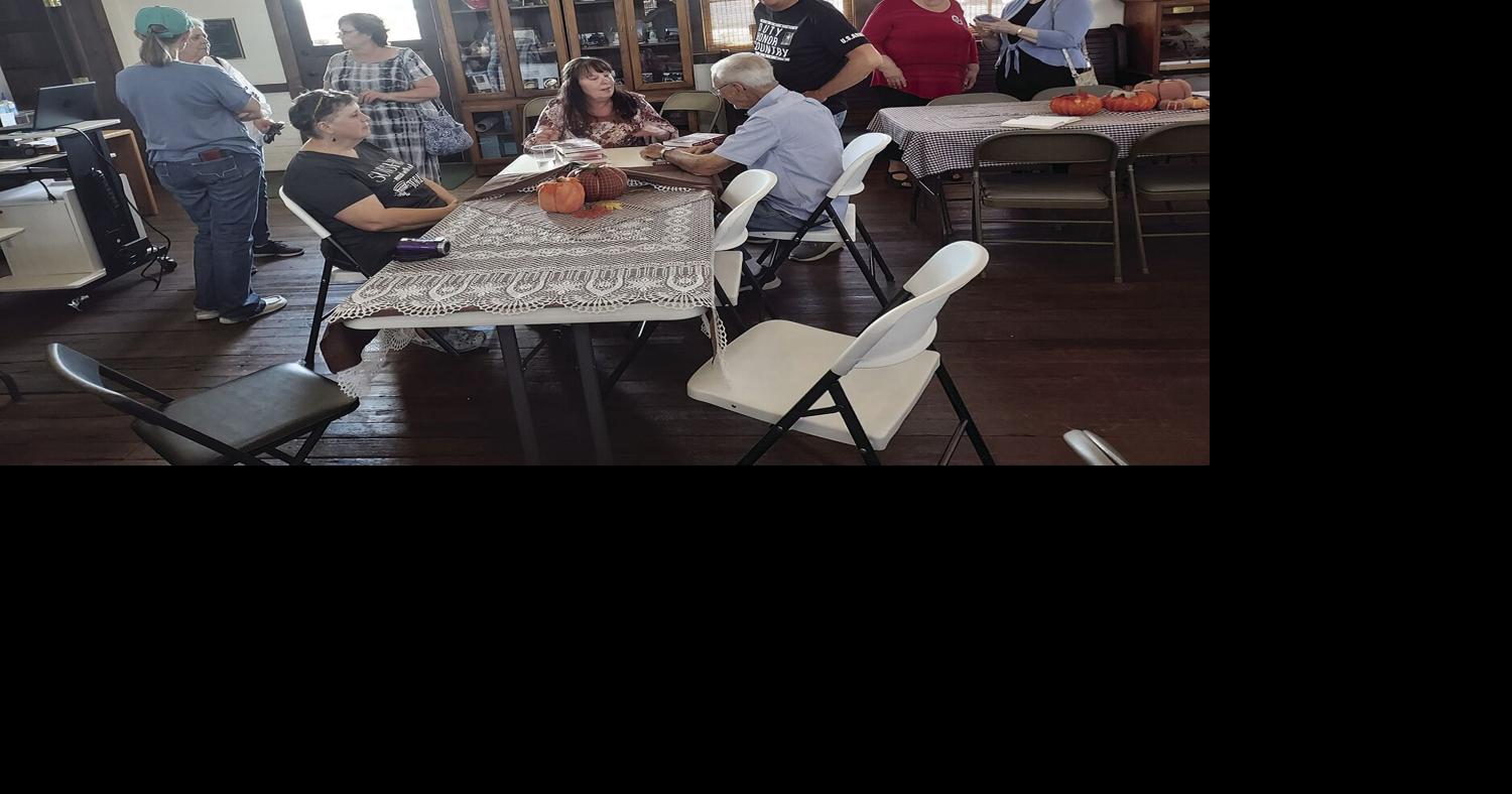 Locals flock to Parrott book signing | Community | stilwelldemocrat.com