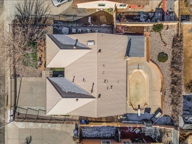 ‘Breaking Bad’ home price sliced: TV house on market for $400,000 ...