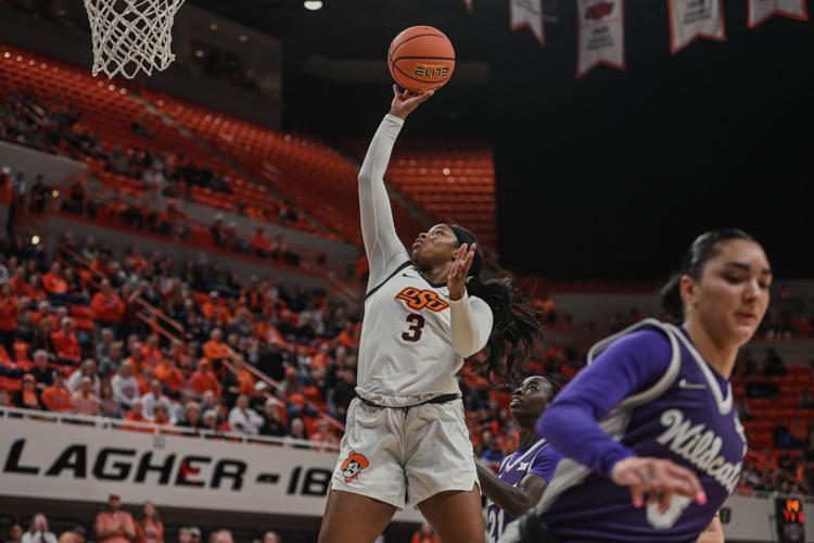 'Her Flu Game': Anna Gret Asi makes 8 3-pointers to help Cowgirls ...