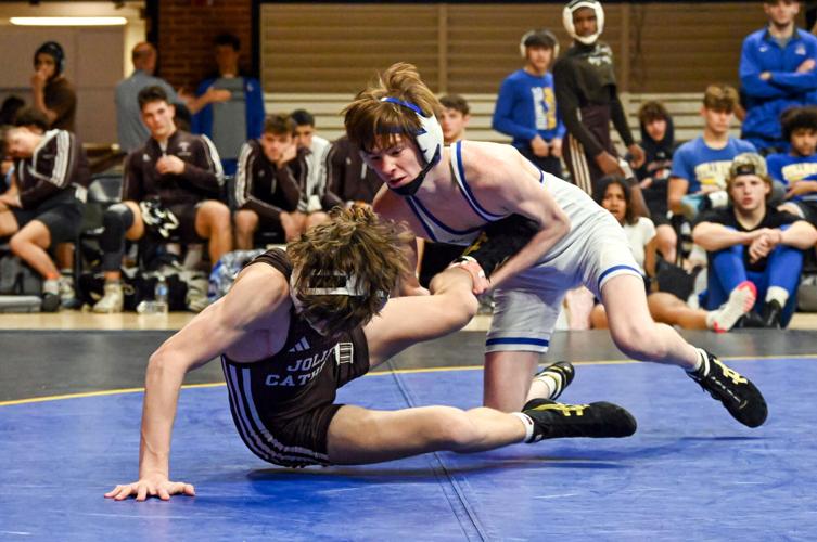 PHOTO GALLERY: Action wraps up at Dual Classic inside Gallagher-Iba ...