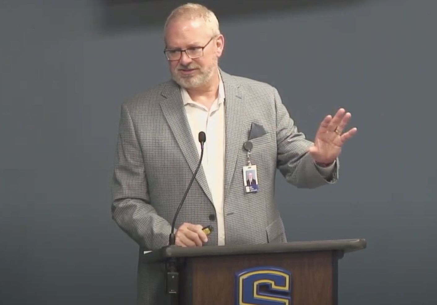 Janet Vinson named SPS acting superintendent, Uwe Gordon temporarily ...