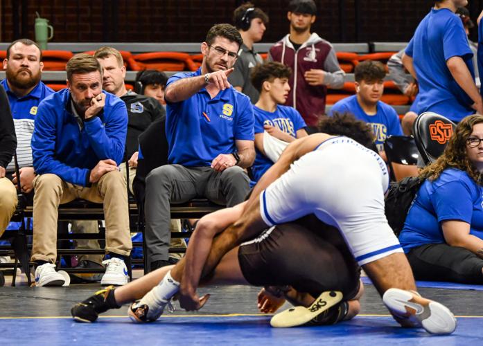 PHOTO GALLERY: Action wraps up at Dual Classic inside Gallagher-Iba ...