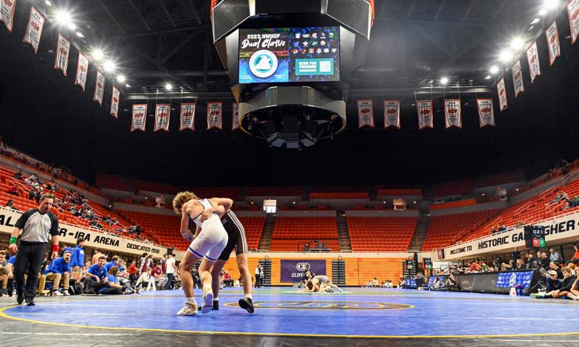PHOTO GALLERY: Action wraps up at Dual Classic inside Gallagher-Iba ...