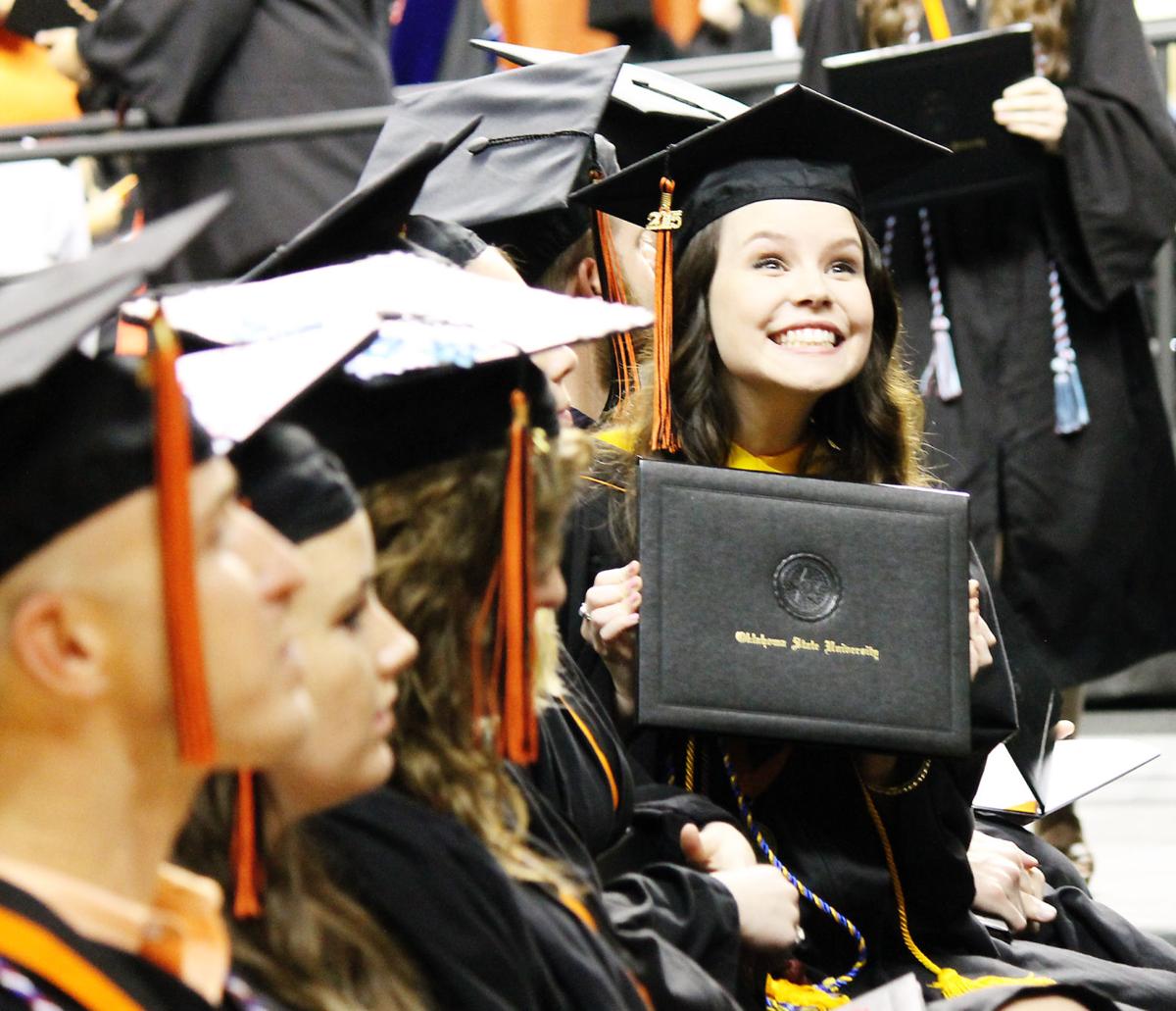 Smartphone smiles: Oklahoma State University class of 2015 a record ...