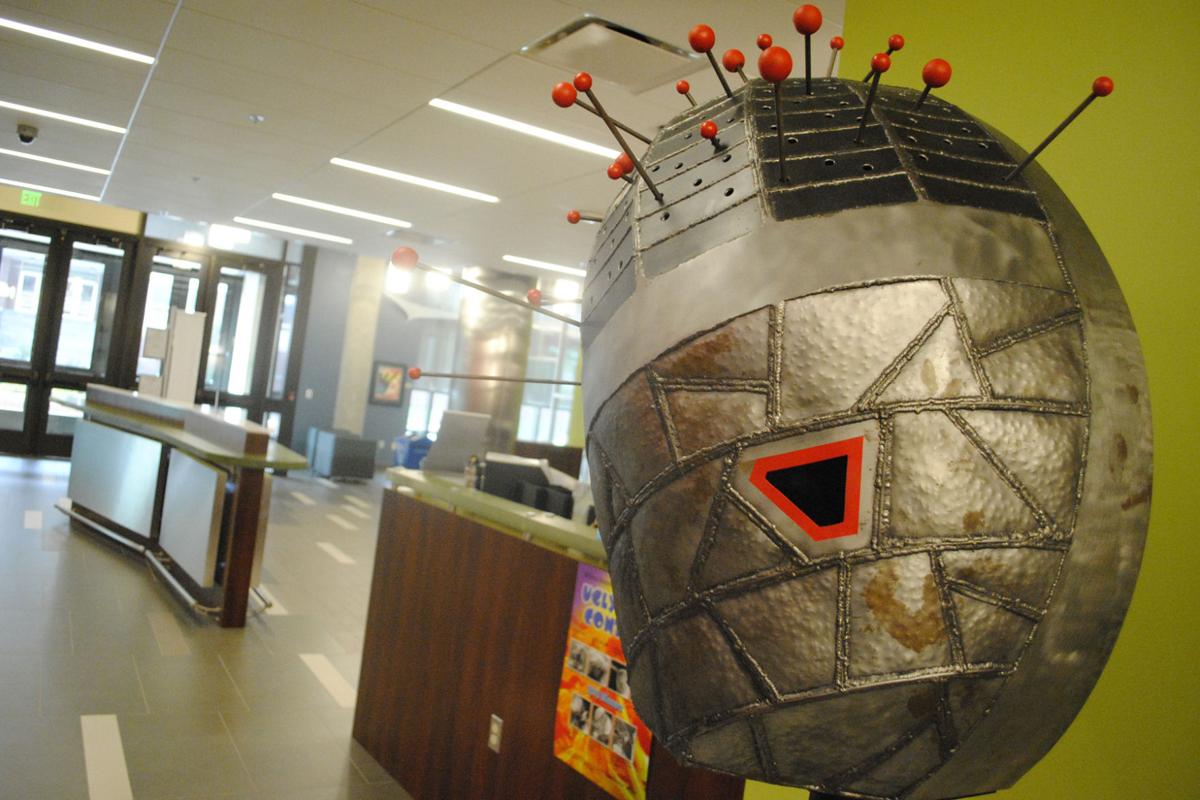 Stillwater artist casts two-time Gov. Henry Bellmon in bronze for ...