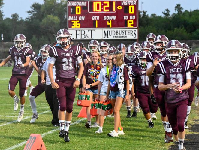 PHOTO GALLERY: Perry High football opens season against Mannford with ...