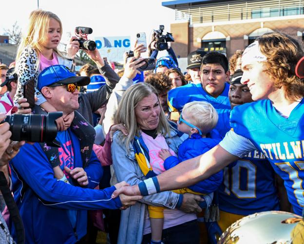 PHOTO GALLERY: Stillwater Pioneers celebrate first state football title ...