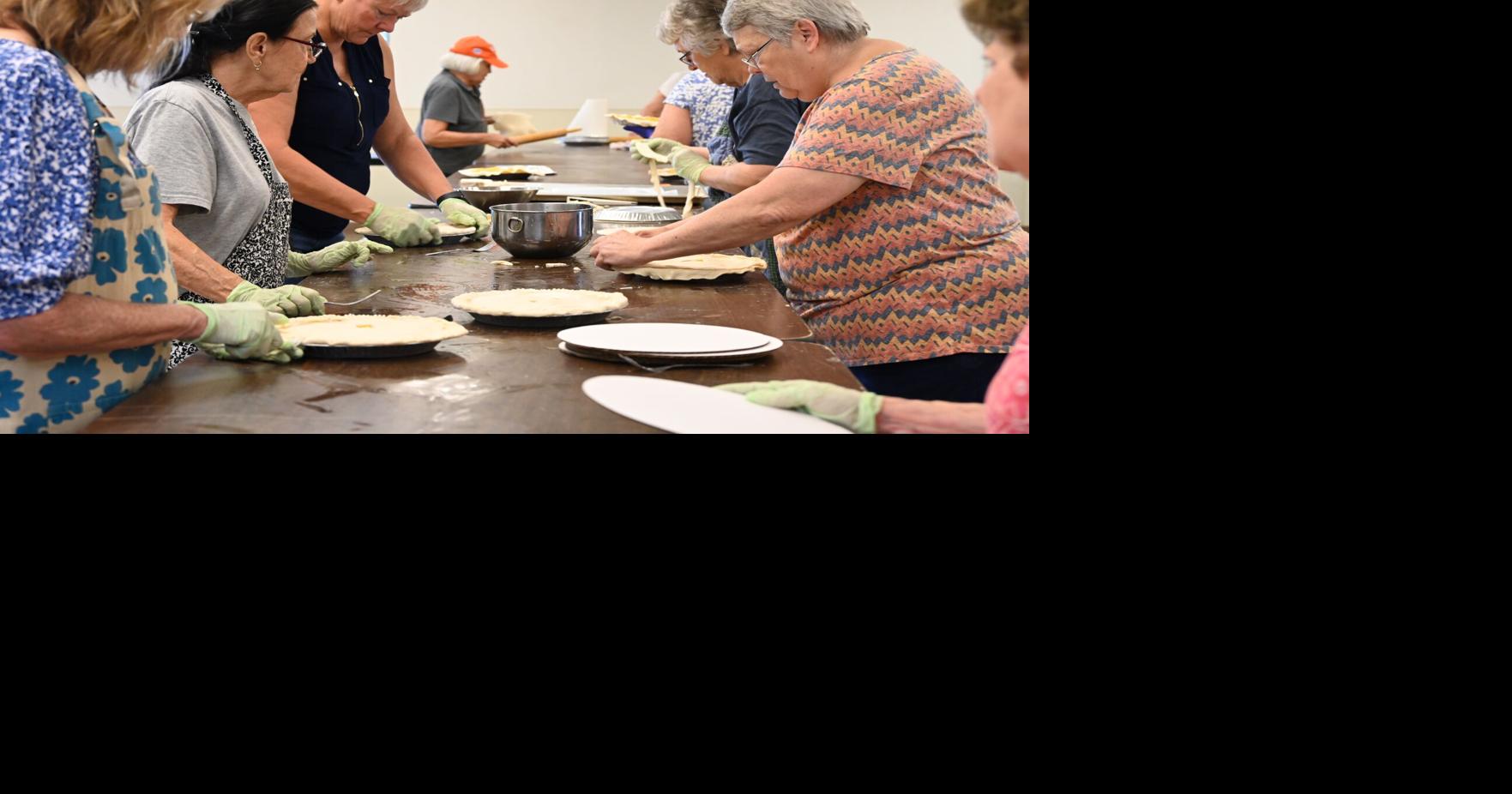 Lunch Bunch: OHCE cooperative extension members prepare pies for the ...