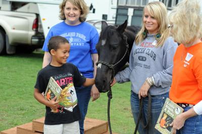 Stillwater's Turning Point Ranch takes books, horses to students ...