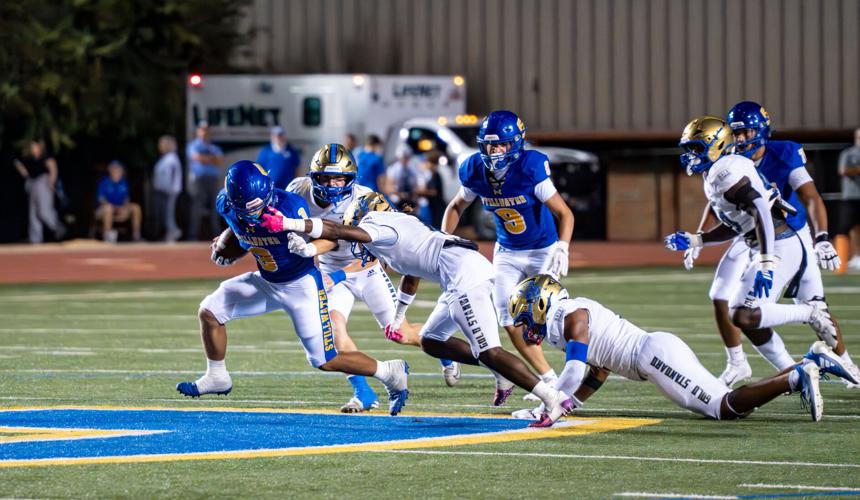 PHOTO GALLERY: Stillwater High fights off Choctaw to remain undefeated ...