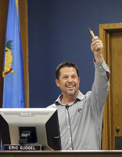 Gudgel bids adieu to school board | News | stwnewspress.com