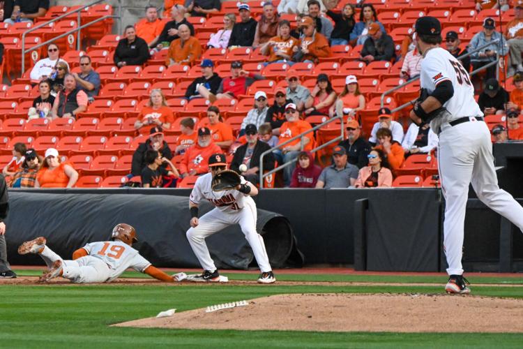 Texas uses middle-inning blasts to drop OSU baseball in series opener ...