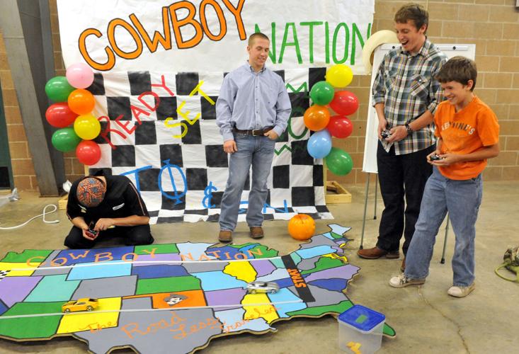 Stillwater residents come out in droves for Oklahoma State Homecoming ...