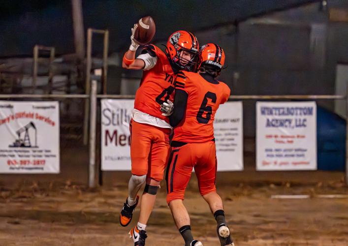 Yale rolls through Keota in Class B-I playoffs, 'working on discipline ...
