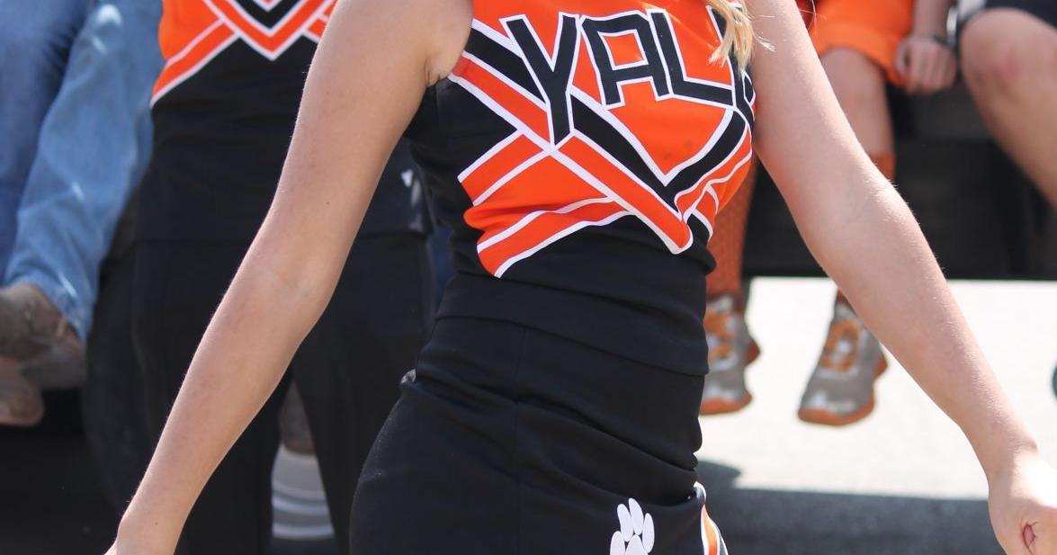 Yale Homecoming Parade - Sept. 23, 2016 | News | stwnewspress.com