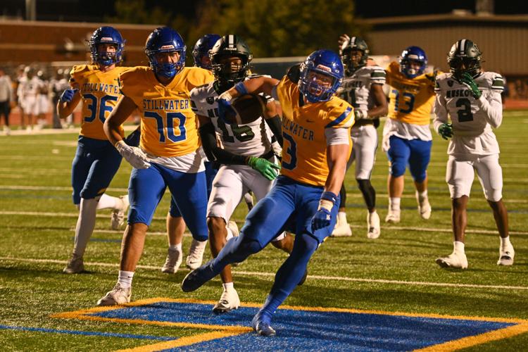 PHOTO GALLERY: Stillwater fends off Muskogee in district championship ...