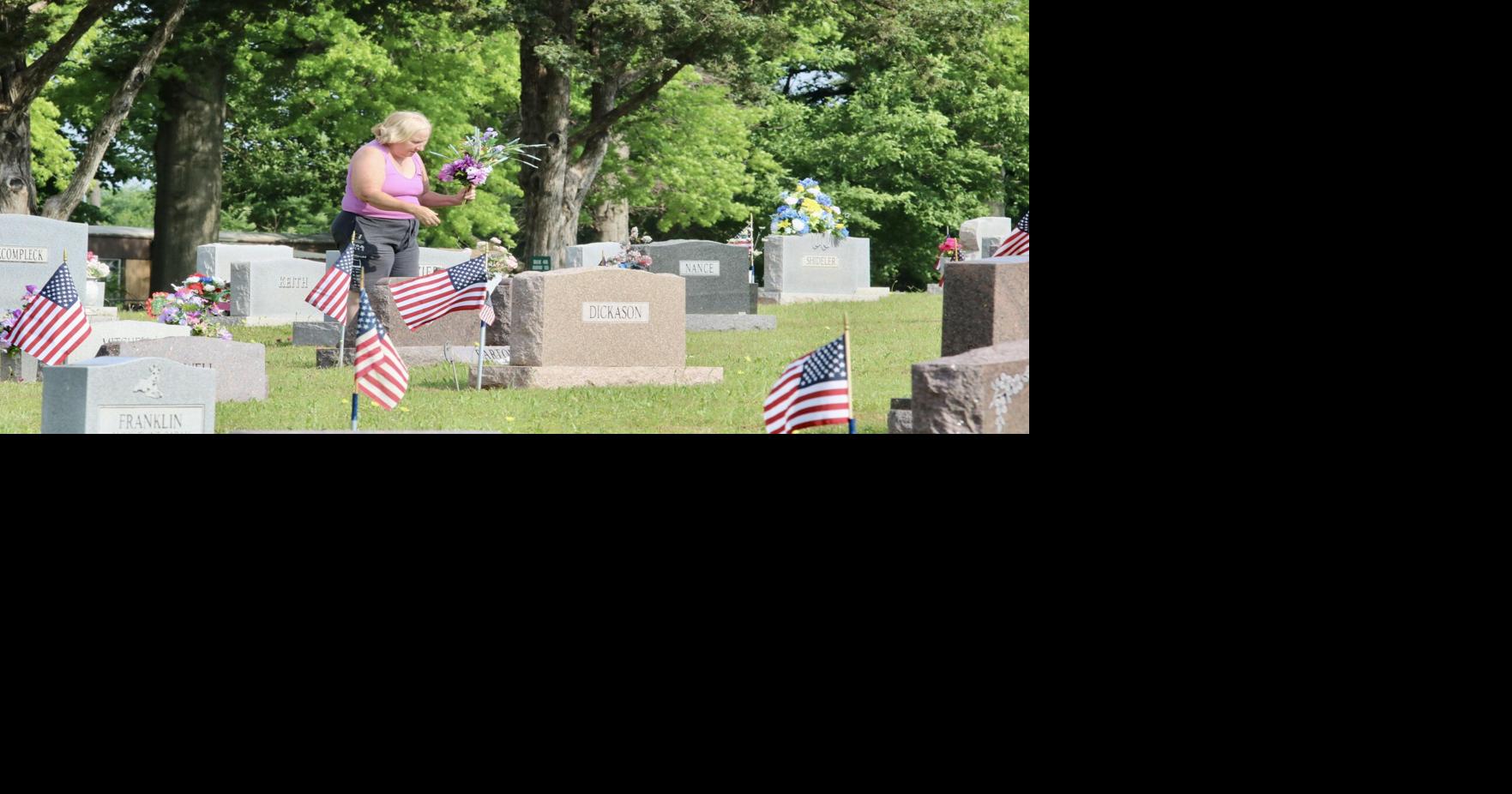 Stillwater observes Memorial Day with service at Fairlawn Cemetery | News | stwnewspress.com