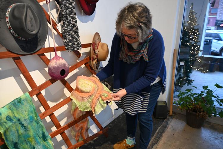 Modella Gallery hosts Holiday Market: Small Works | News | stwnewspress.com