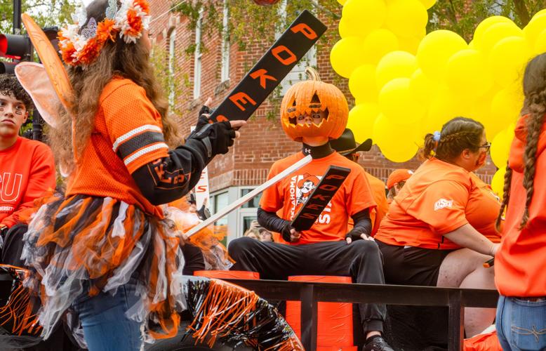 PHOTO GALLERY: Downtown Stillwater hosts Sea of Orange Parade for OSU ...