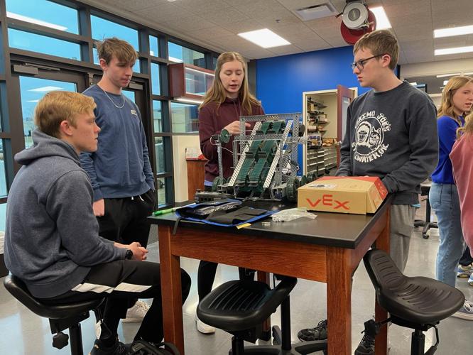 MTC robotics class focuses on process, not product | Local News ...