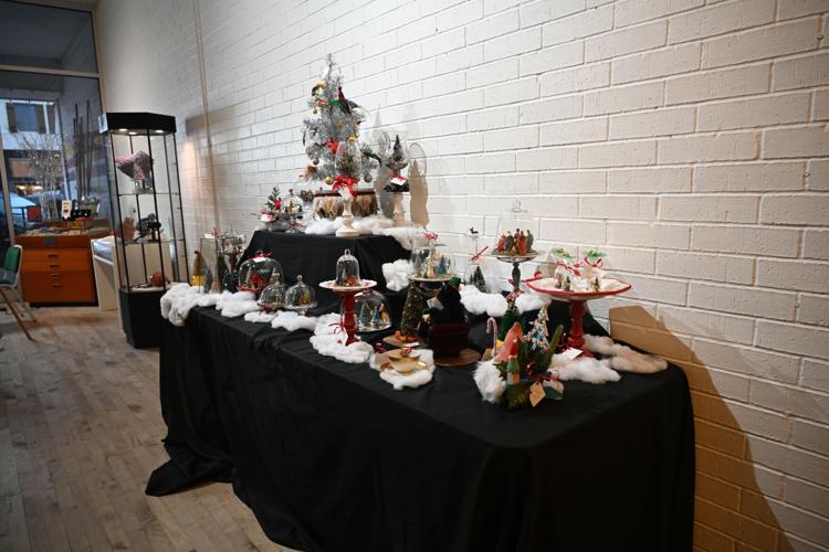 Modella Gallery hosts Holiday Market: Small Works | News | stwnewspress.com