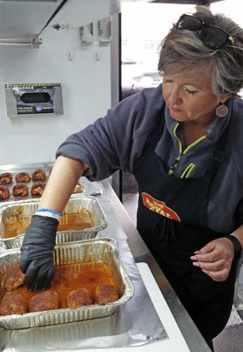 Barbecue competition helps kick childhood hunger | News | stwnewspress.com