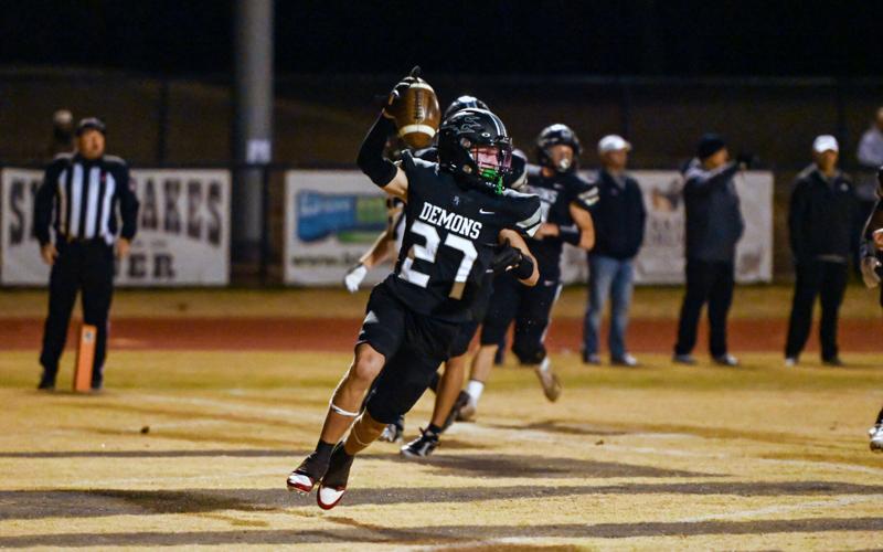 PHOTO GALLERY: Perkins-Tryon football dominant in first round of ...