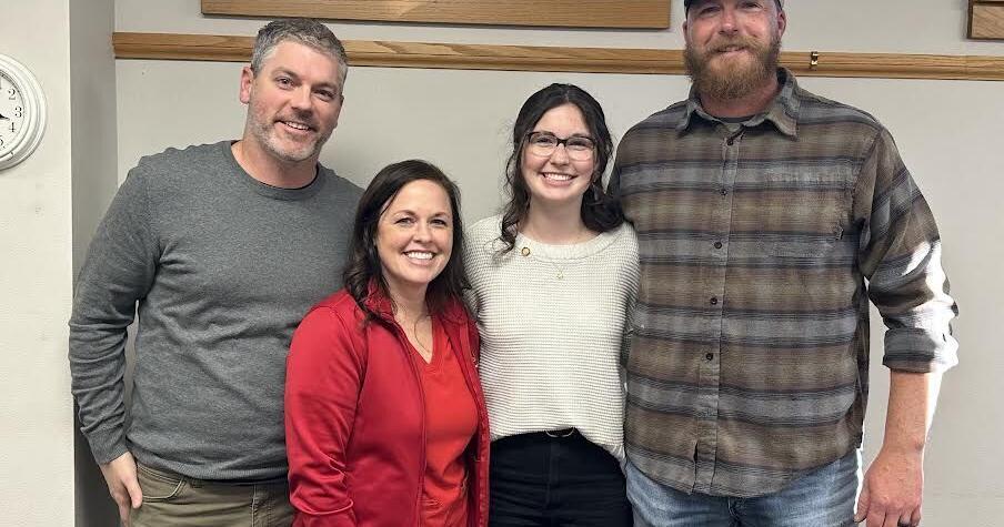 Houser named DAR Good Citizen | News | suncommercial.com