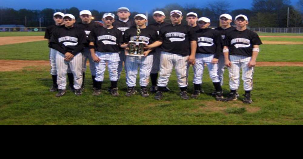 Junior varsity baseball team takes home title | Archives ...