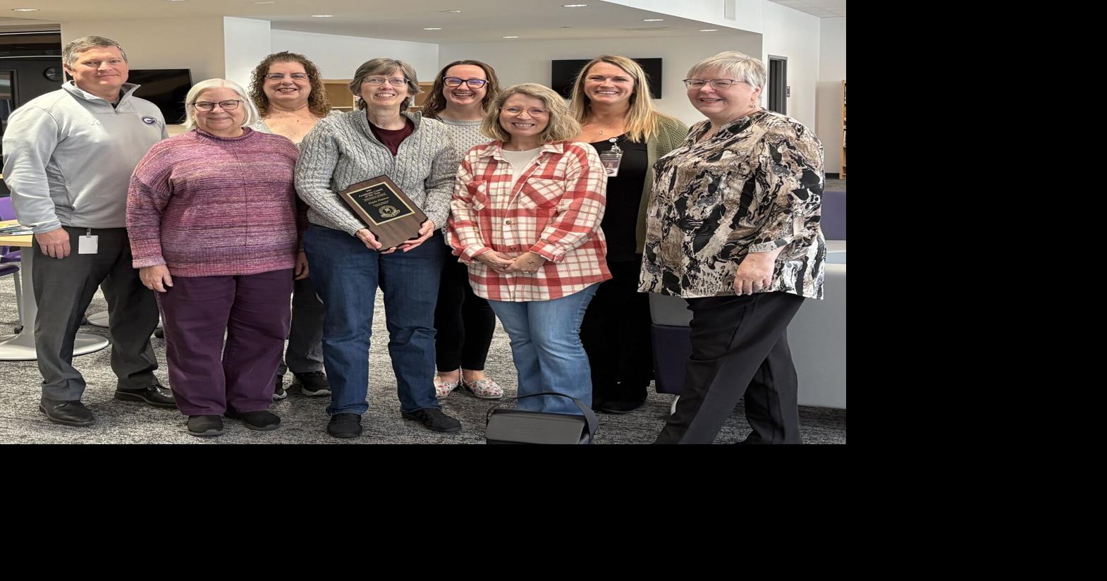 GHS Math coach Hansen receives Academic Coach of Year Award | Banner ...