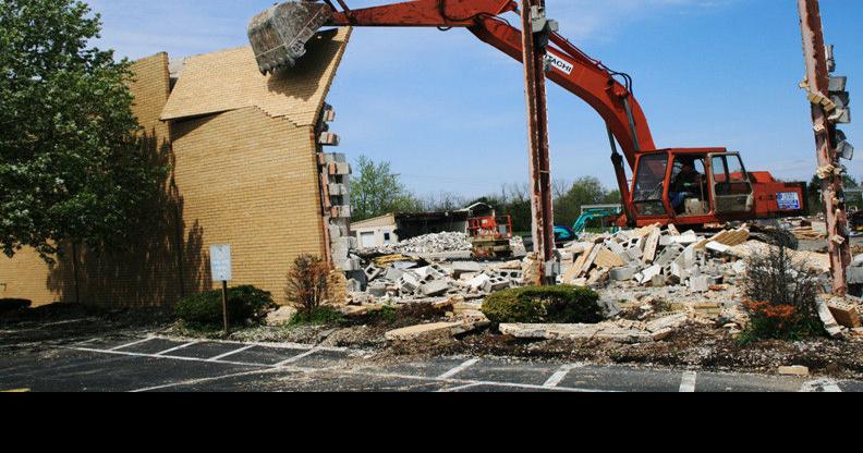 Mallory building comes down | Archives | suncommercial.com