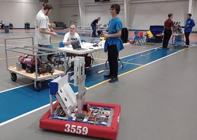 Robotics scrimmage | News | suncommercial.com