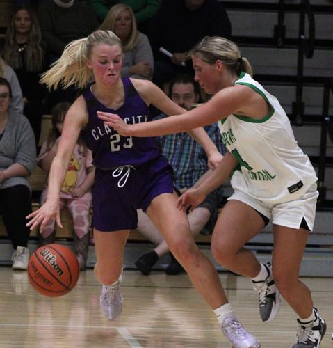 Thunderbirds fly away from Clay City in season-opening loss | Brazil ...