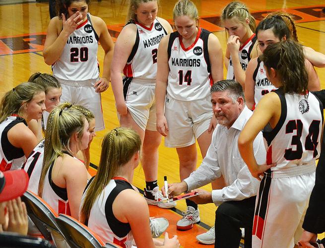 Defensive Warriors hoist regional trophy | Sports | suncommercial.com