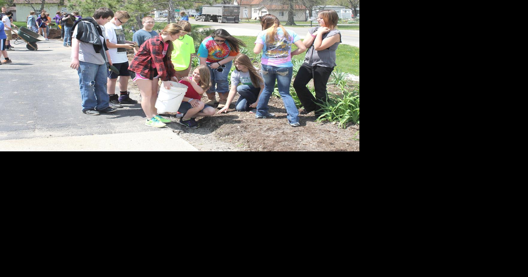 Clay City students get their hands dirty for Earth Day | Archives ...
