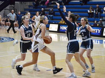 Miscues pile up for Rivet girls | Sports | suncommercial.com
