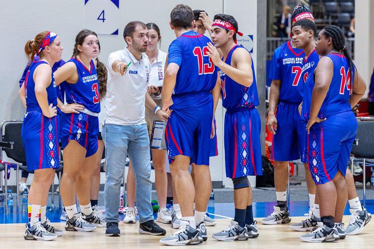 Combs coaches at World Games | Sports | suncommercial.com